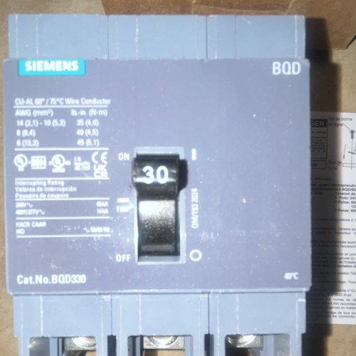Siemens BQD330 Circuit Breaker 30A 3-Pole 480Y/277V~ Molded Case ...