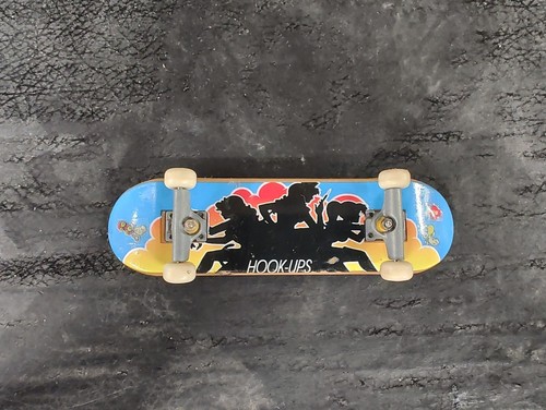Charlie's Angels Xconcepts Tech Deck Skateboard Fingerboard Hook-Ups | eBay