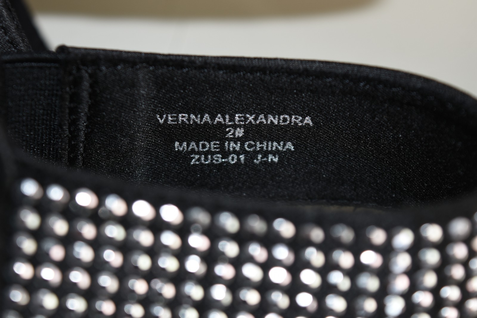 NEW STUART WEITZMAN Verna Alexandra Girls Sandals Black Silver Studs ...