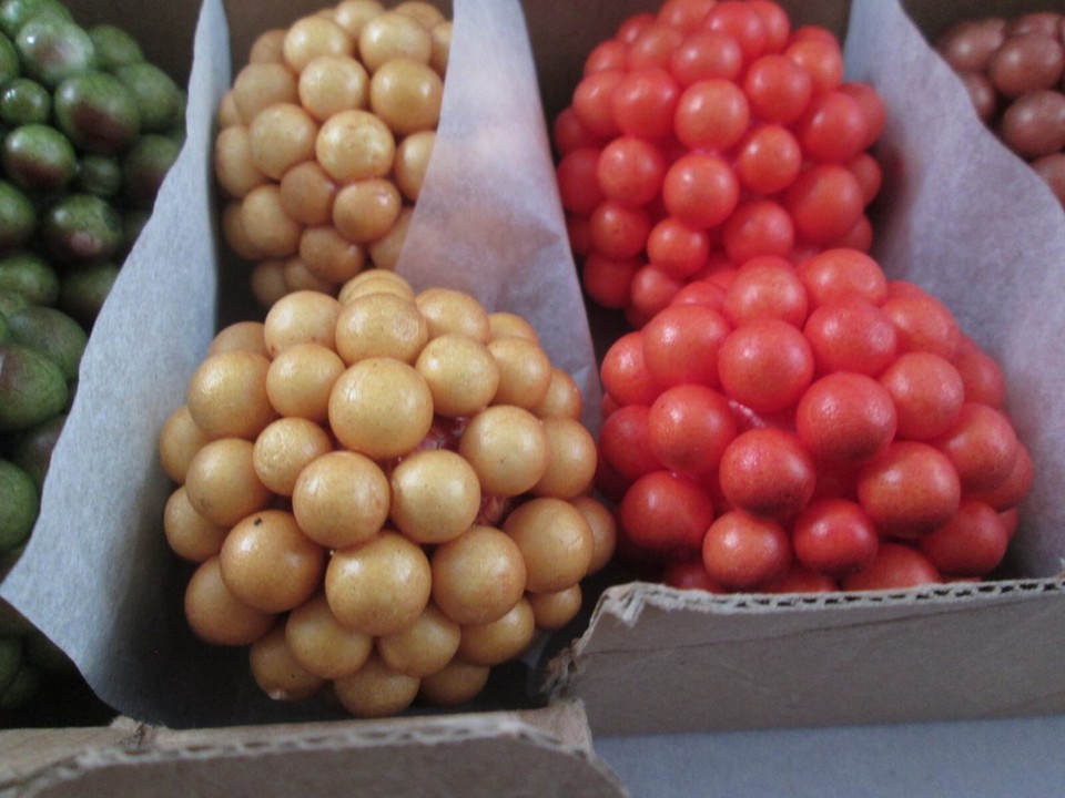 10 New in Box Bowl Fillers Berries 2" Diameters Red Tan Green Styrofoam ...