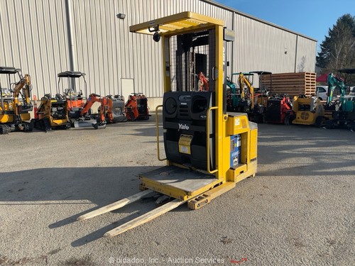 Yale OSOEF 3000 lbs Capacity Order Picker Stand Up Electric Forklift ...