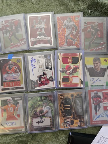 TAMPA BAY BUCCANEERS TEAM LOT — AUTOS, RELIC, NUMBERED CARDS — NFL ...