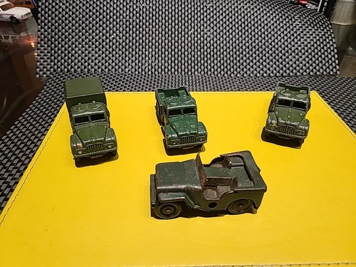 Triang Mimic Toys Jeep Clockwork Toy Car Vintage Dinky Toys 1 Ton Cargo ...