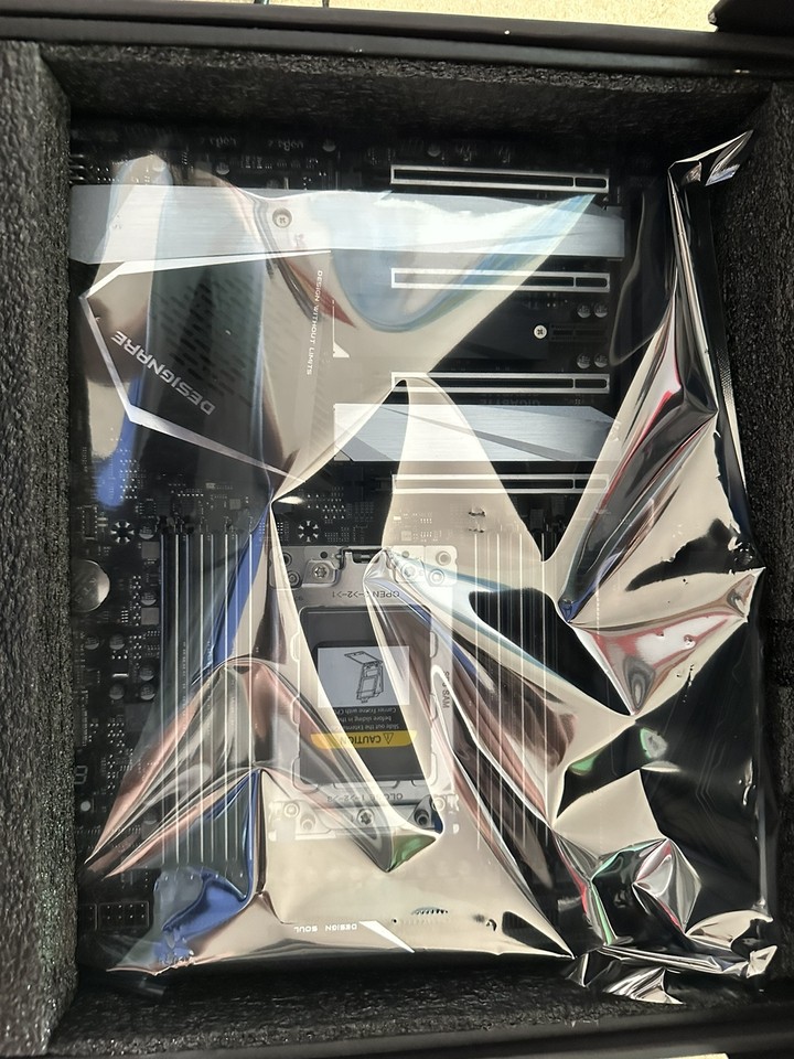 GIGABYTE TRX40 DESIGNARE Motherboard Support AMD Ryzen Threadripper ...