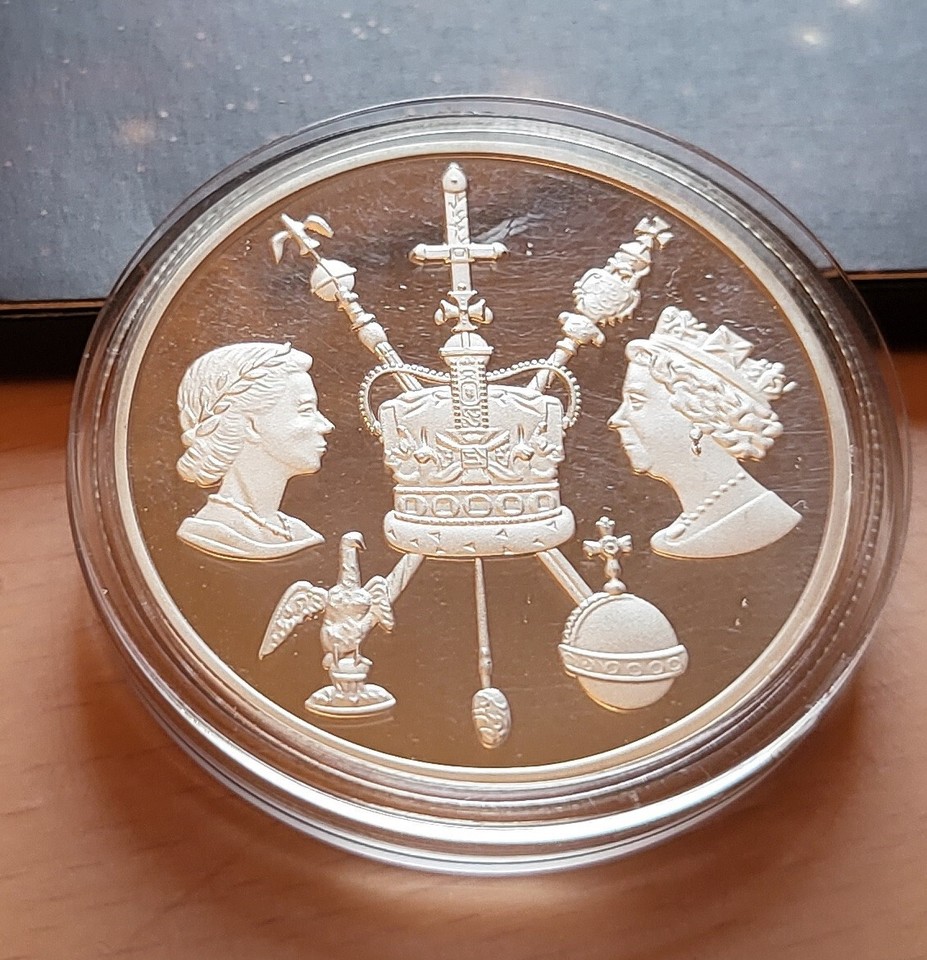 Queen Elizabeth II Silver Coin Diamond Jubilee London Royal Family Old ...