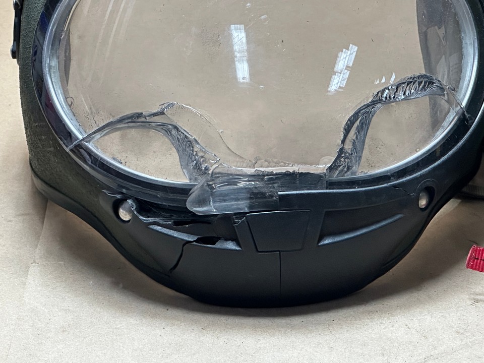 Med-Eng EOD 10 Bomb Suit Helmet Broken AS-IS Olive Green 4980200 ...