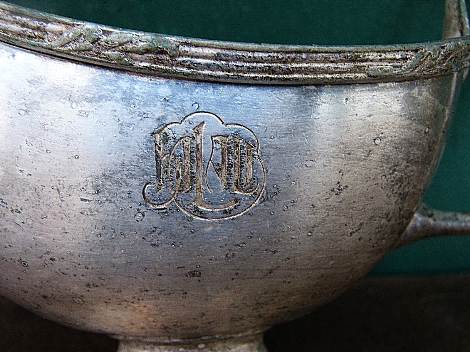 2223. Alte Sauciere, Original Wellner, 30 cl, mit Gravur, sehr ...