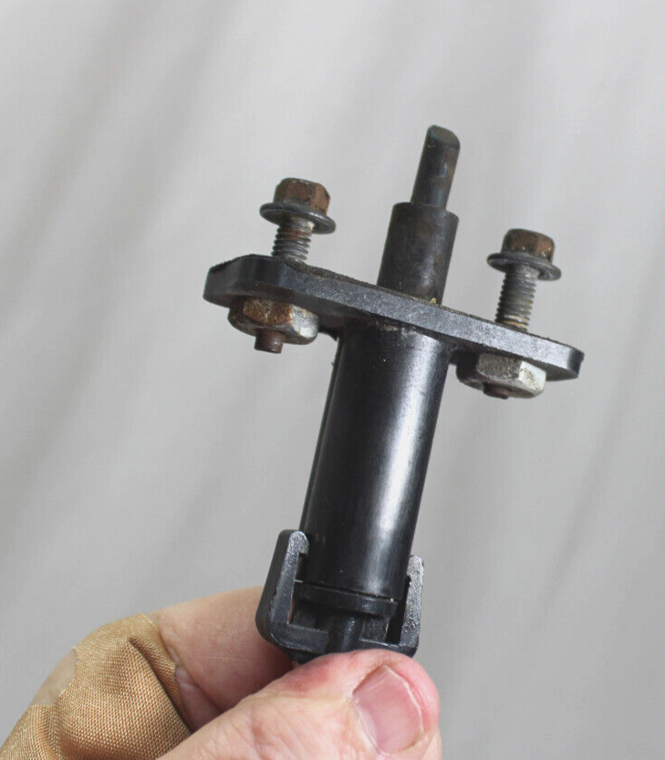 1987-1993 FORD MUSTANG FUEL DOOR POWER RELEASE ACTUATOR SWITCH PULL TAB ...