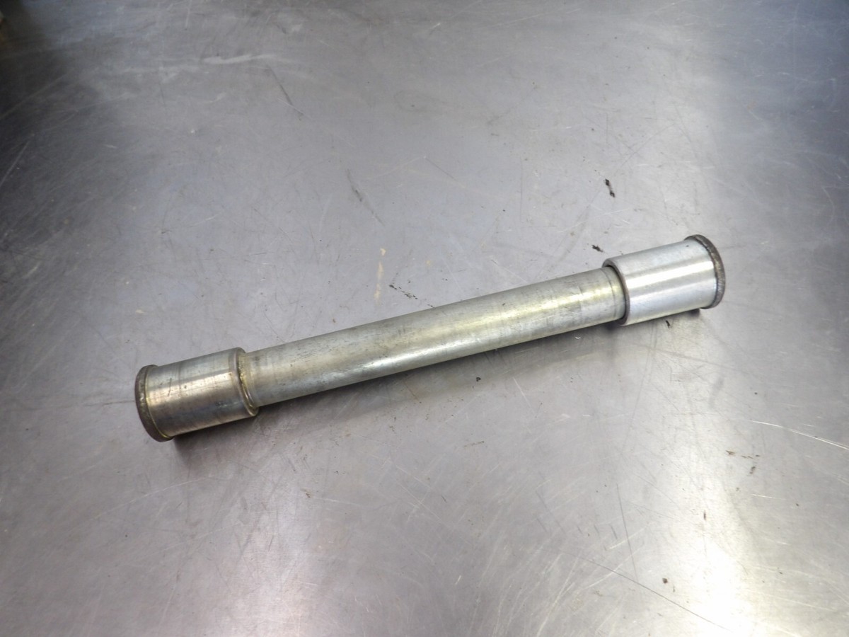 03-04 Kawasaki ZX6RR / Ninja ZX636 rear swingarm bolt 33032 03-04 Kawasaki ZX6RR / Ninja ZX636 rear swingarm bolt 33032
