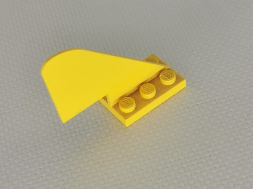 LEGO 3587 EMPENNAGE JAUNE D'AVION SUR BASE 2X3 | eBay