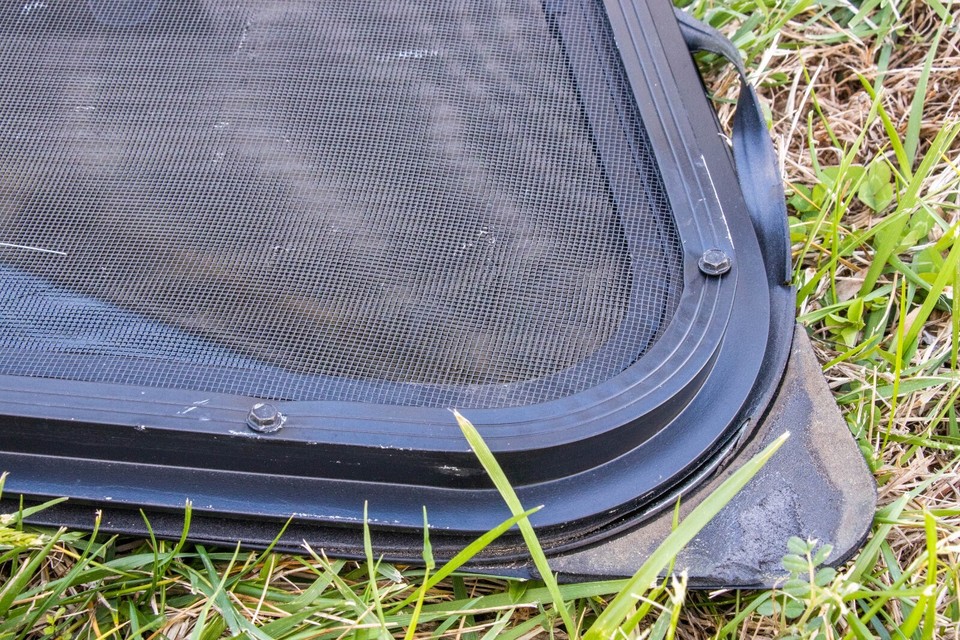 ARE Camper shell (Right) Window 14-18 Chevy 5.7ft Bed CC Camper shell ...