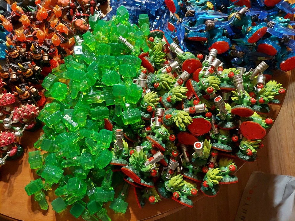 Skylanders Trap Team Giants MIXED APPROX. 515 Traps Funny Bone Chopper ...