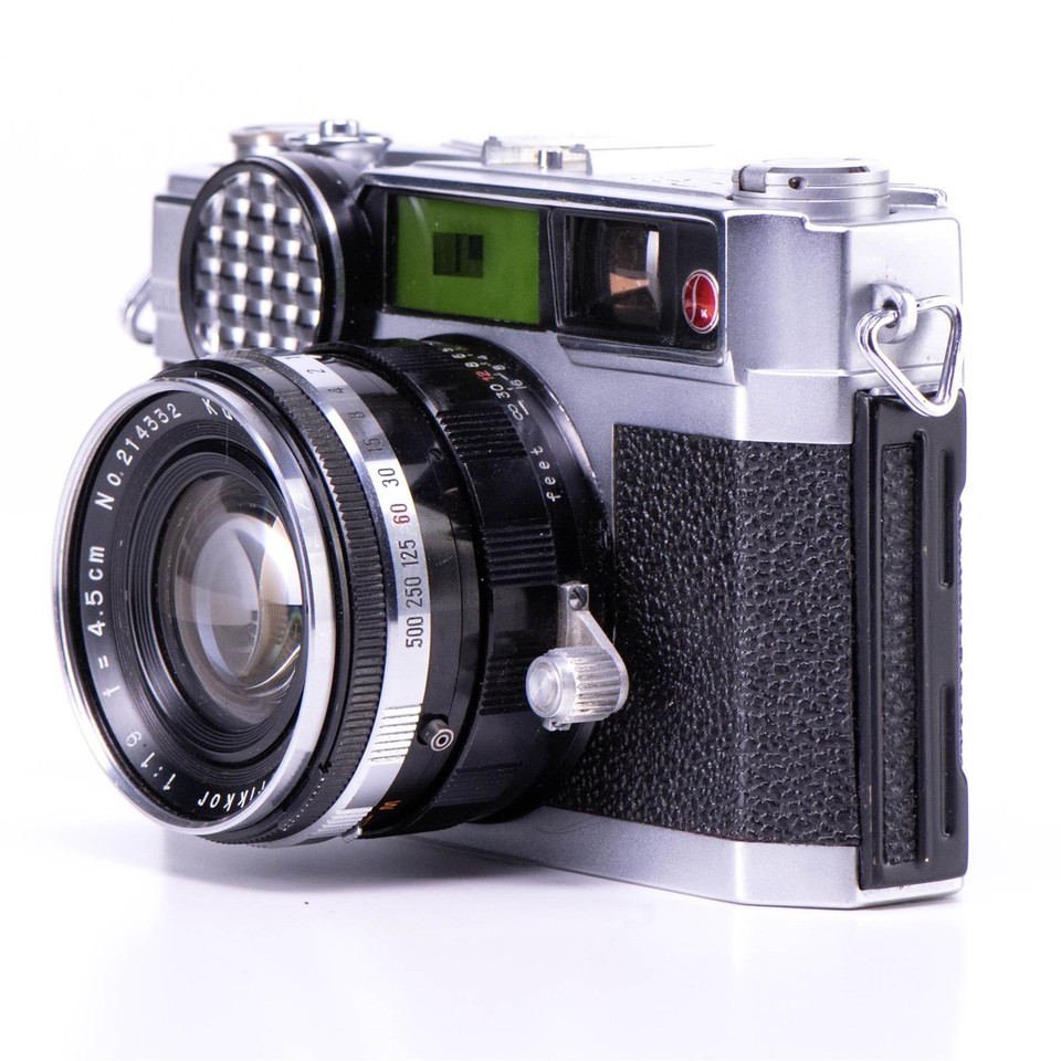 Petri E.Bn Camera | Orikkor 45mm f1.9 lens | White | Japan | 1960 | eBay