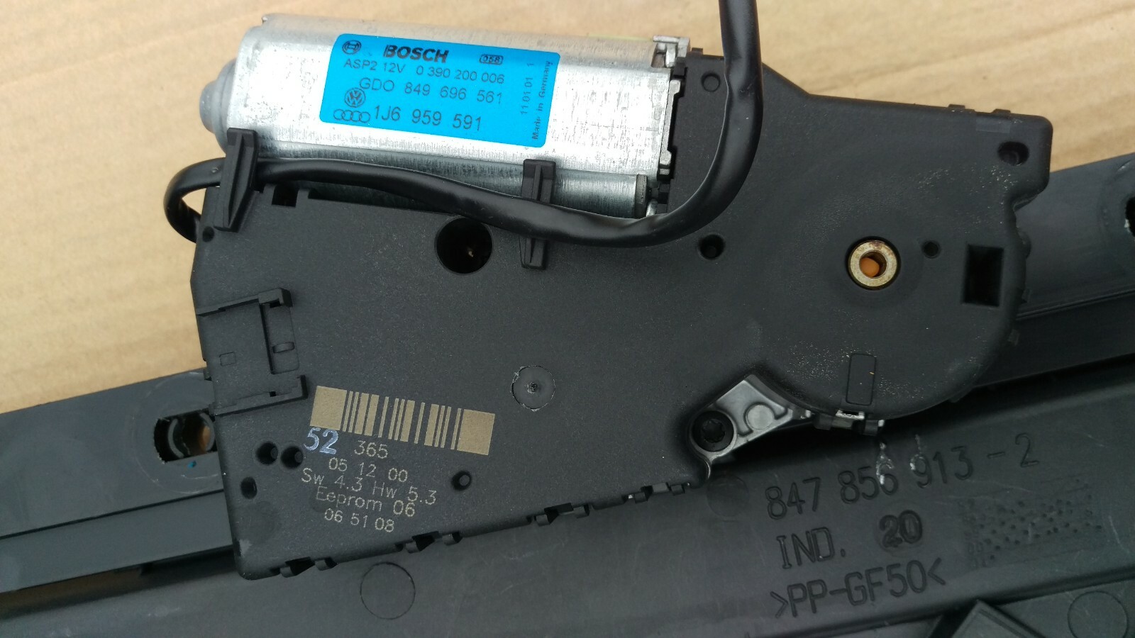 VW VOLKSWAGEN GOLF MK4 1999 - 2004 SUNROOF COMPLETE INC MOTOR + GLASS ...