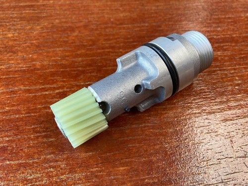 OEM Datsun Speedometer Pinion Gear 19 Teeth 240z 260z 280z GC10 Nissan ...