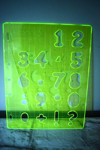 Fiskars 2 Sided Craft Mat & Shape Templets 4850 Circles 4852 Squares ...