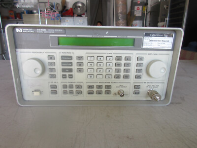 Signal - 8648B Synthesized Signal Generator
