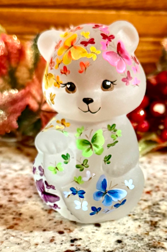 #12/15 Fenton**EXCLUSIVE "RAINBOW BUTTERFLIES" SITTING BEAR FIGURINE ...