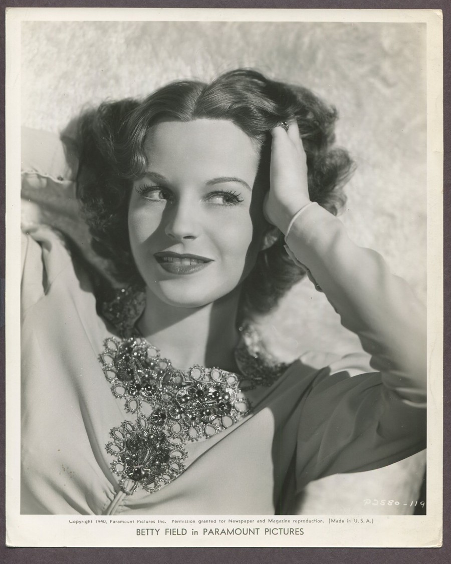 Betty Fields Biography