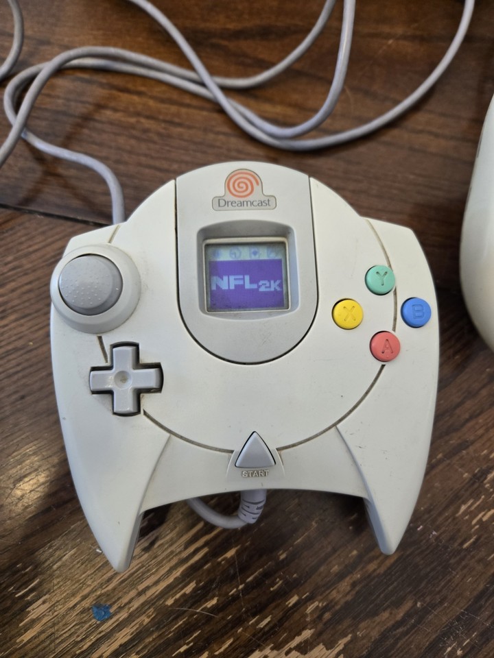 White SEGA Dreamcast Lot- 2 Controllers- 2 Memory Cards- 1 Game Tested ...
