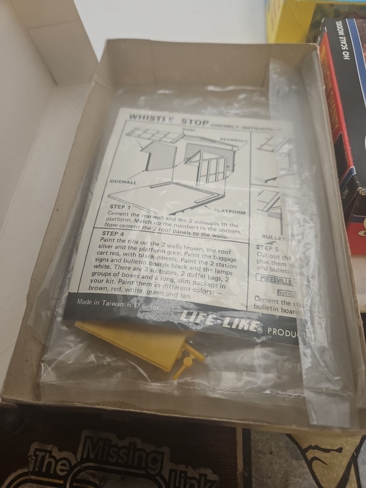 HO SCALE ATLAS AHM LIKE-LIKE SIGNAL TOWER SHANTIES TELEPHONE SHANTY ...