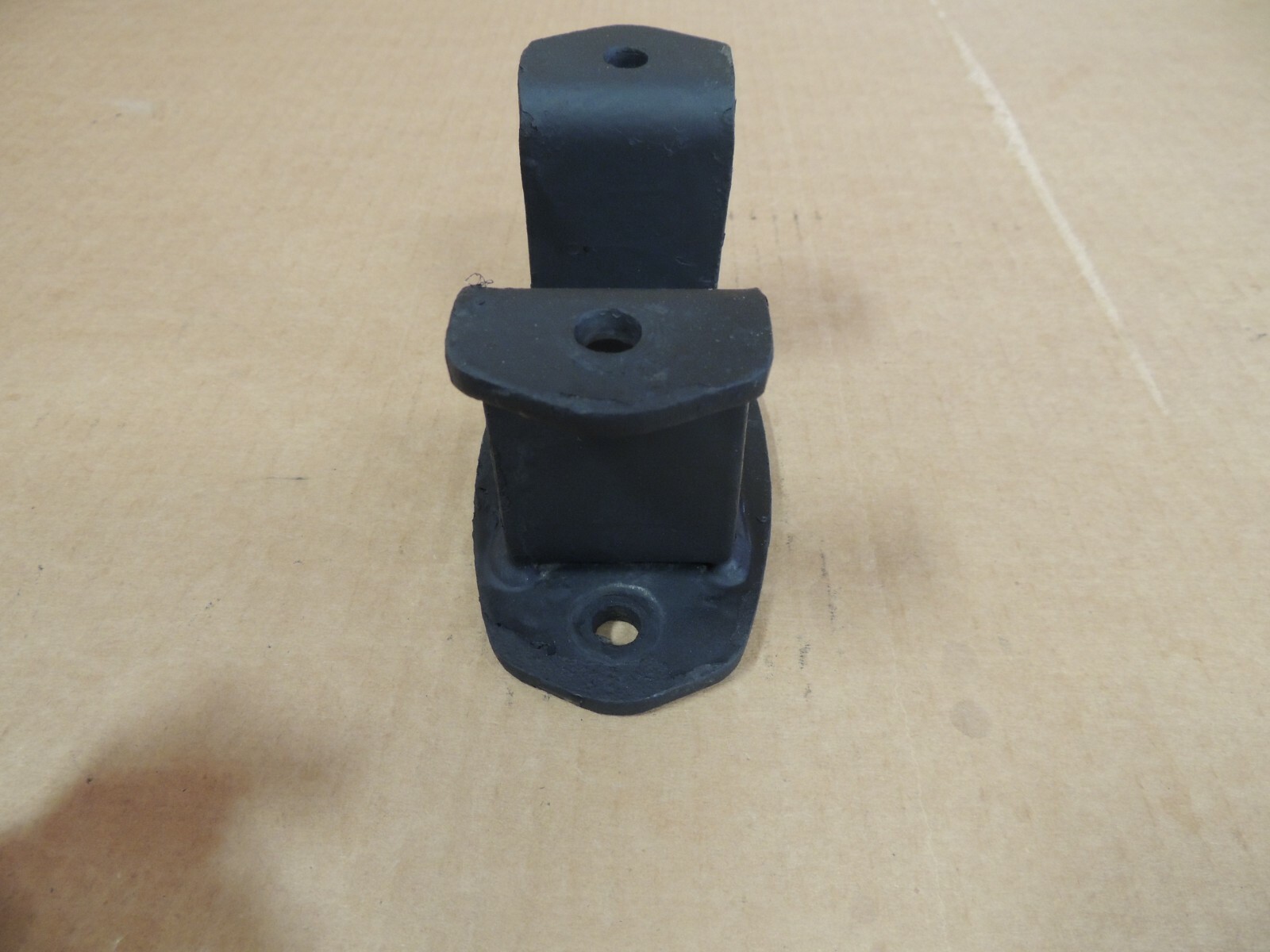 Genuine+GM+Leaf+Spring+Bumper+Bracket+15248102 for sale online | eBay