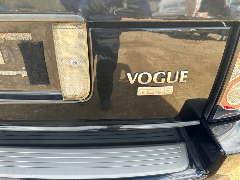 RANGE ROVER VOGUE L322 COMPLETE LOWER TAILGATE 2011 | eBay UK