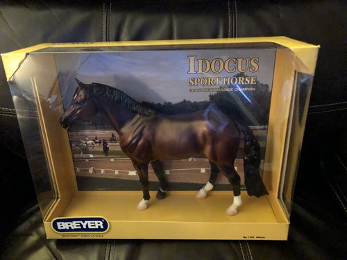 SUPER RARE! Vintage Breyer Horse Traditional 1355 Idocus 2009 - 10 ...