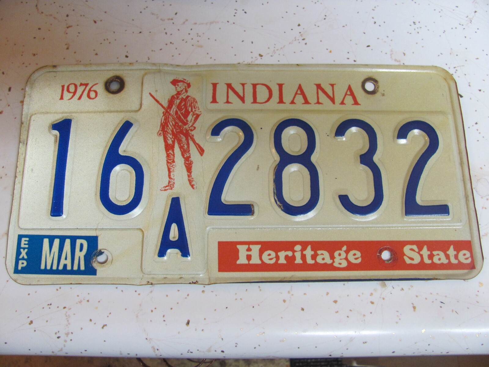 1976 INDIANA LICENSE PLATE original paint FREE SHIPPING 16a2832 | eBay