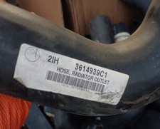 NAVISTAR HOSE RAD OUTLET SILICONE 3525783C1 for sale online | eBay