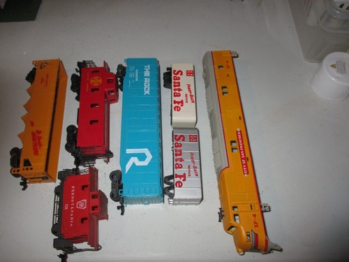 (7) HO Scale Freight Car Lot-ENGINE SHELL & CARS & ACCESSORIES | eBay