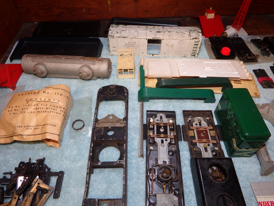 Model Train Parts Supplies Lionel Vintage railroad LOT #1 Lionel ...