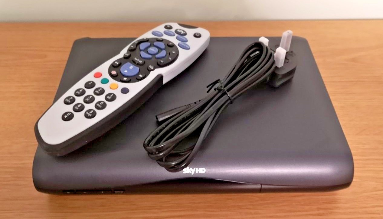 Sky HD 3D Multiroom Multiscreen Box DRX595 Powerlead Card and Remote ...