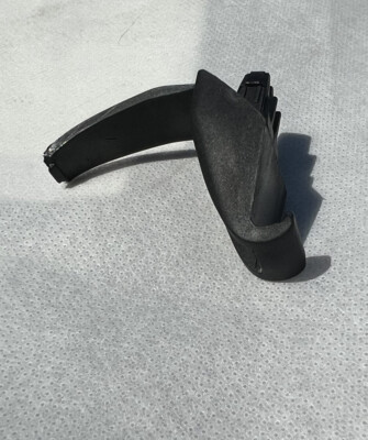 2000-2006 BMW E53 X5 WINDOW SUN SHADE BLIND CLIP HOOK 3.0i 4.4i 4.6is 4 ...