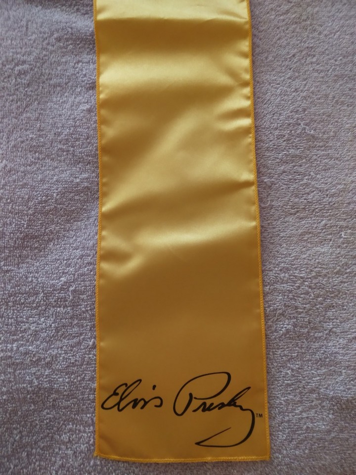 ELVIS PRESLEY SIGNATURE GOLD SCARF&ELVIS/LISA MARIE FAMILY PHOTOS NEW ...