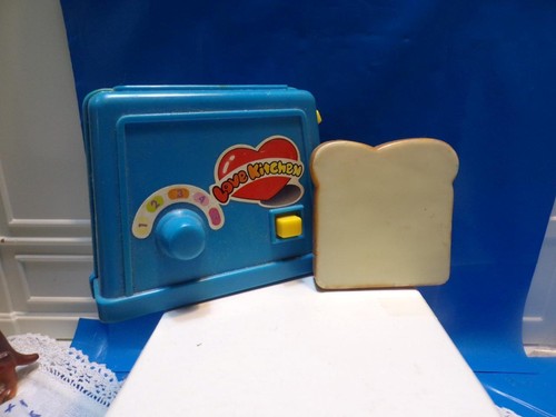 Vintage Toy -Blue Plastic Toaster #331 Love Kitchen & Slice of Toast | eBay