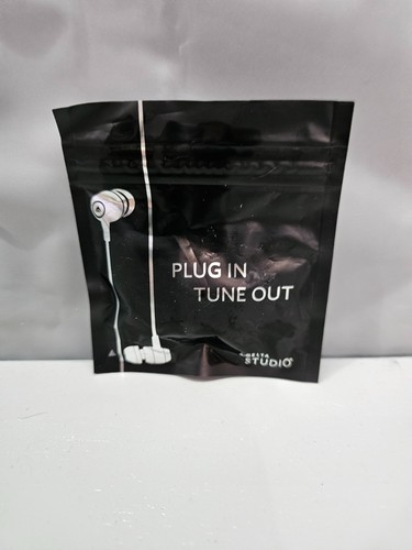 Delta Airlines Wired Earbuds "Plug In-Tune Out" Economy Studio SEALED ...