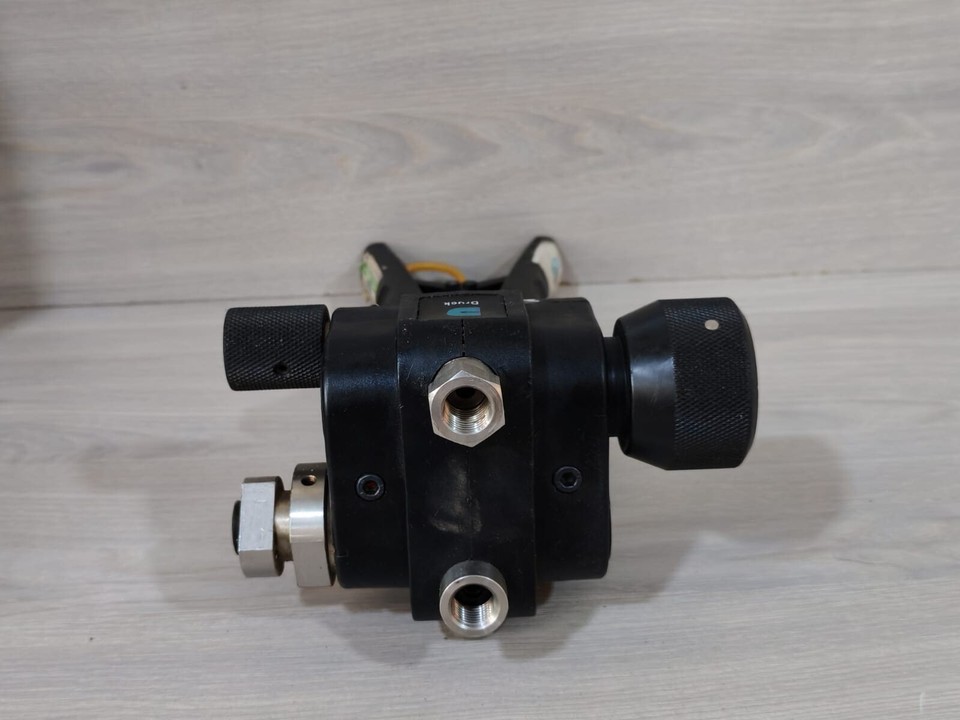 GE DRUCK DPI 104 PRESSURE CALIBRATOR WITH DRUCK PV411 | eBay