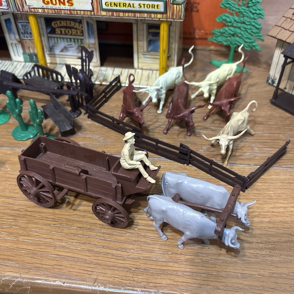 Marx series 2000,#4268 Gunsmoke Set Near Complete | eBay