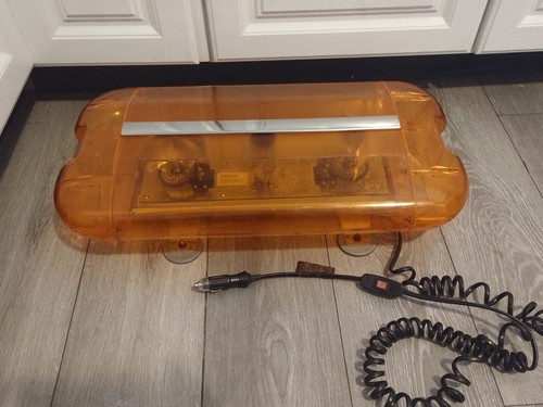 Wolo 3550M-A 12V PLUG-IN Halogen Rotating Mini Bar Amber Lens Light ...