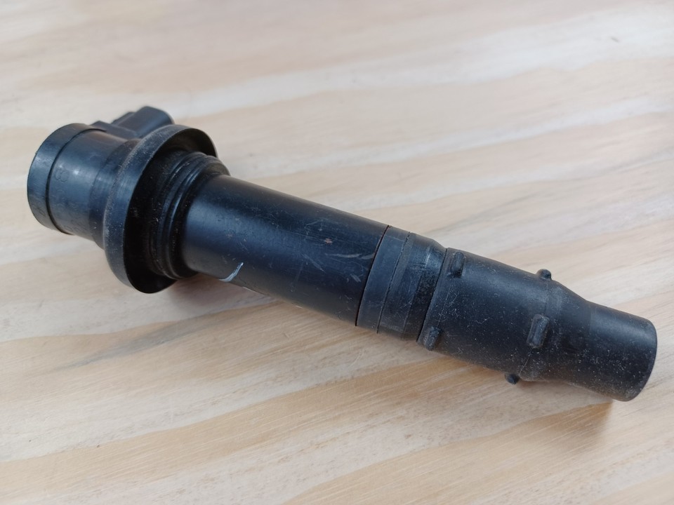 D Ignition Coil F6T558 For Yamaha YZF-R1 R1S R6 R6S VMAX 1700 FZ1 ...