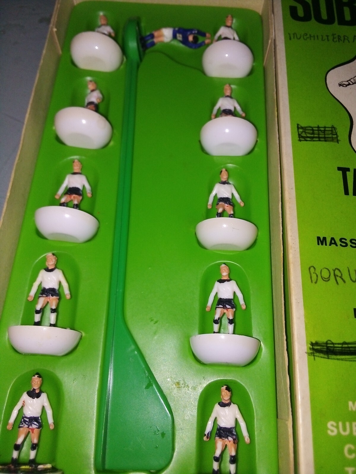 Subbuteo HW 156 GERMANY, CESENA team ref Box, anni 70, good players see ...