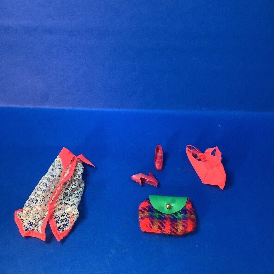 Vintage 1970 Sears Exclusive Mod Talking Barbie (Mute) Mad About Plaid ...