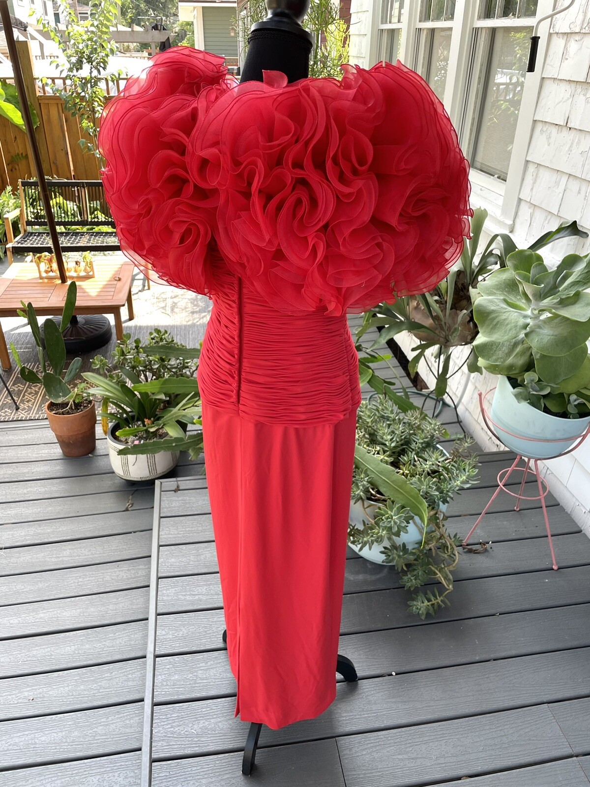 RARE Vintage 1990s 1980s RED RUFFLES Gown Dynasty Gla… - Gem