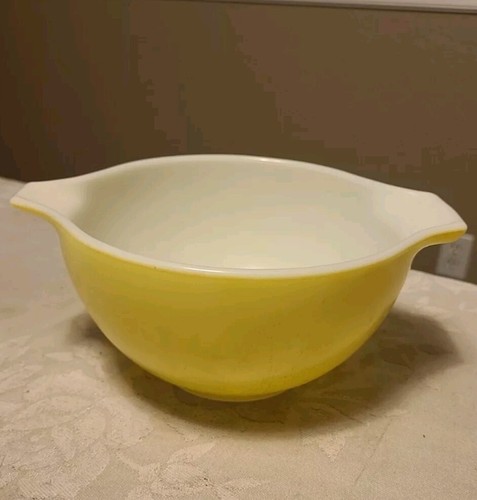 Vintage PYREX #30 Yellow Mixing Bowl With Handles 1 1/2 PT. Made in the ...
