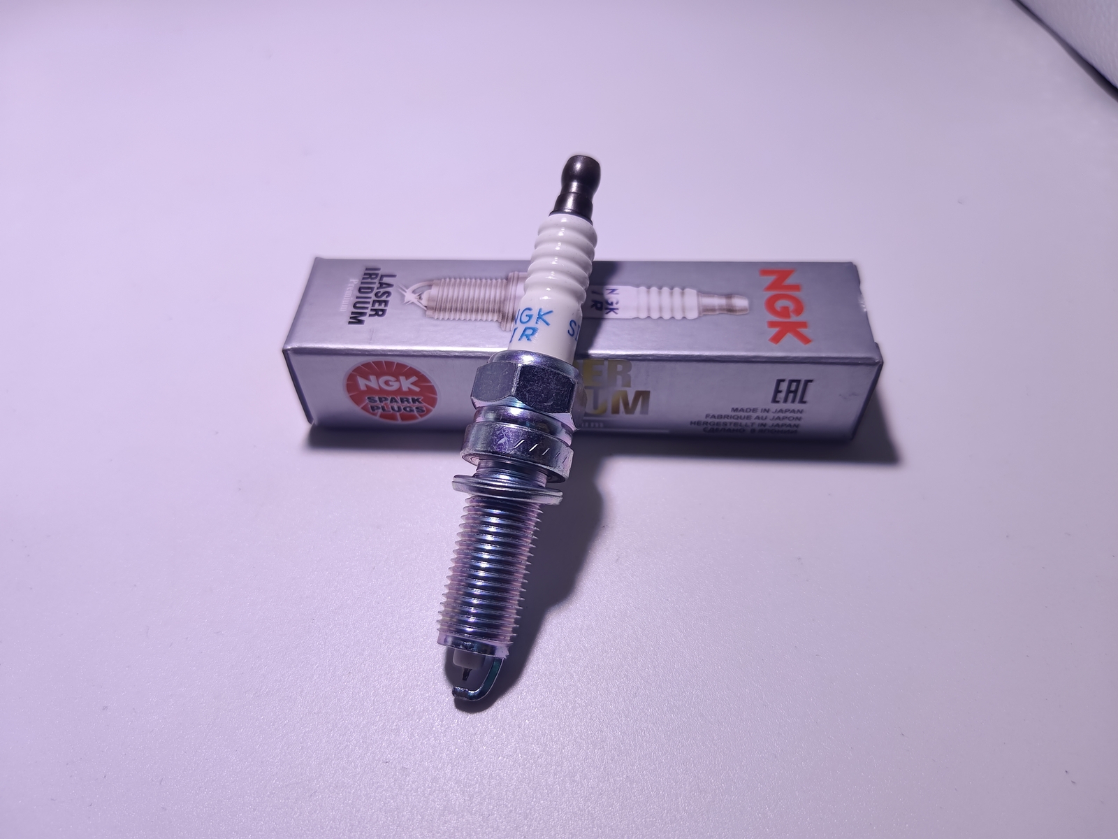 Ngk Iridium Spark Plug Silzkr7B11 at Theresa Scott blog