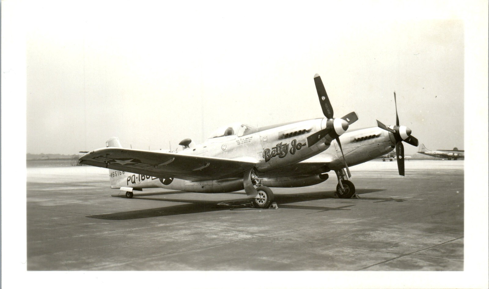 North American F-82 (P-82) Twin Mustang Fighter Plane Photo (3 x 5 ...