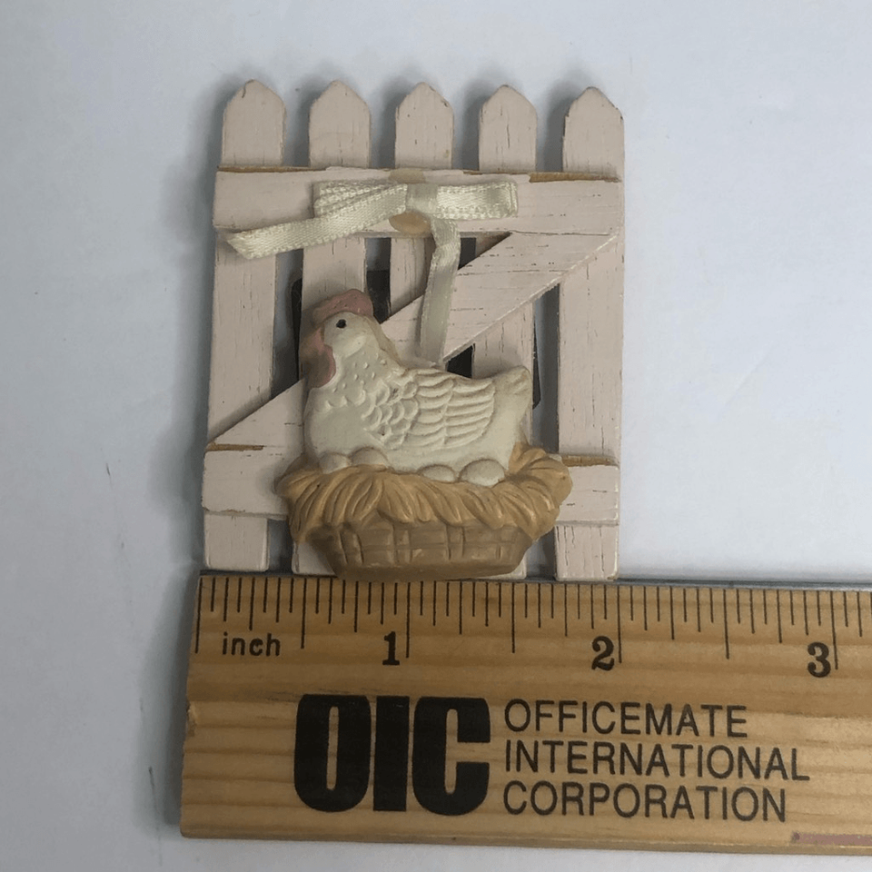 vintage handmade chicken magnet farm fence egg laying hen refriferator ...