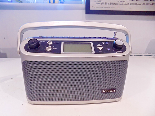 Roberts Classic R9939 3 Band PLL Synthesised Radio FAULTY Sold as ...