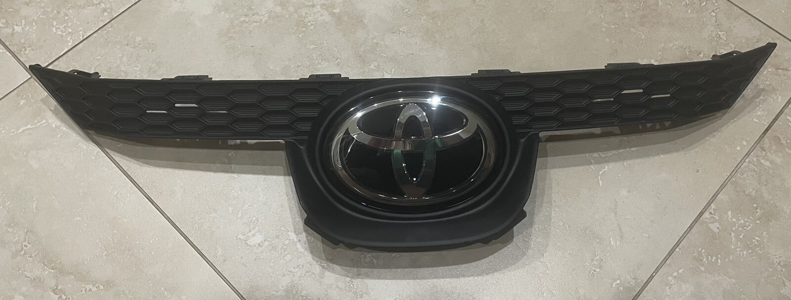 2020 - 2021 Toyota Corolla Front Upper Grille W/Emblem 53111-02850 OEM ...